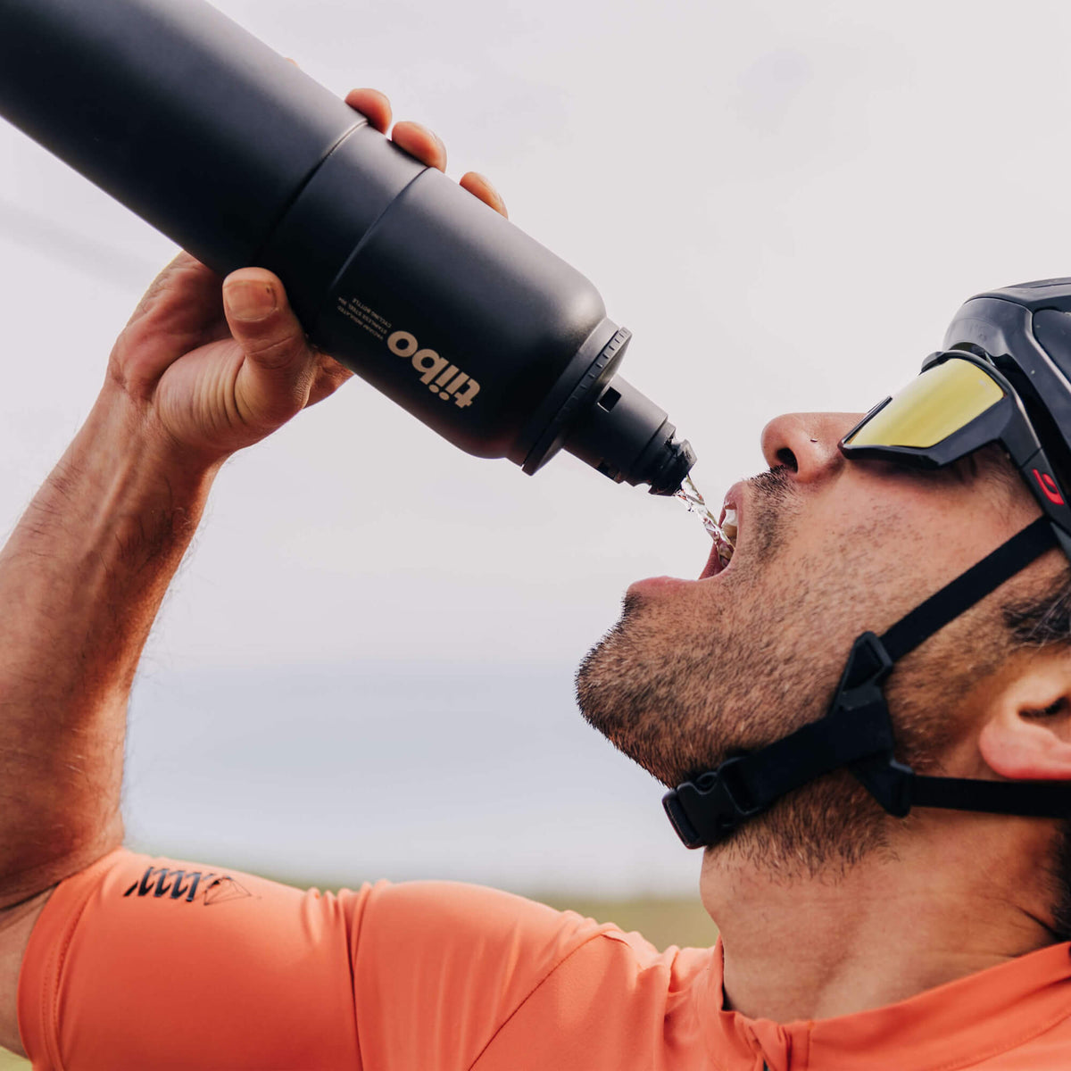 tiibo Vacuum Insulated Cycling Bottle 23oz